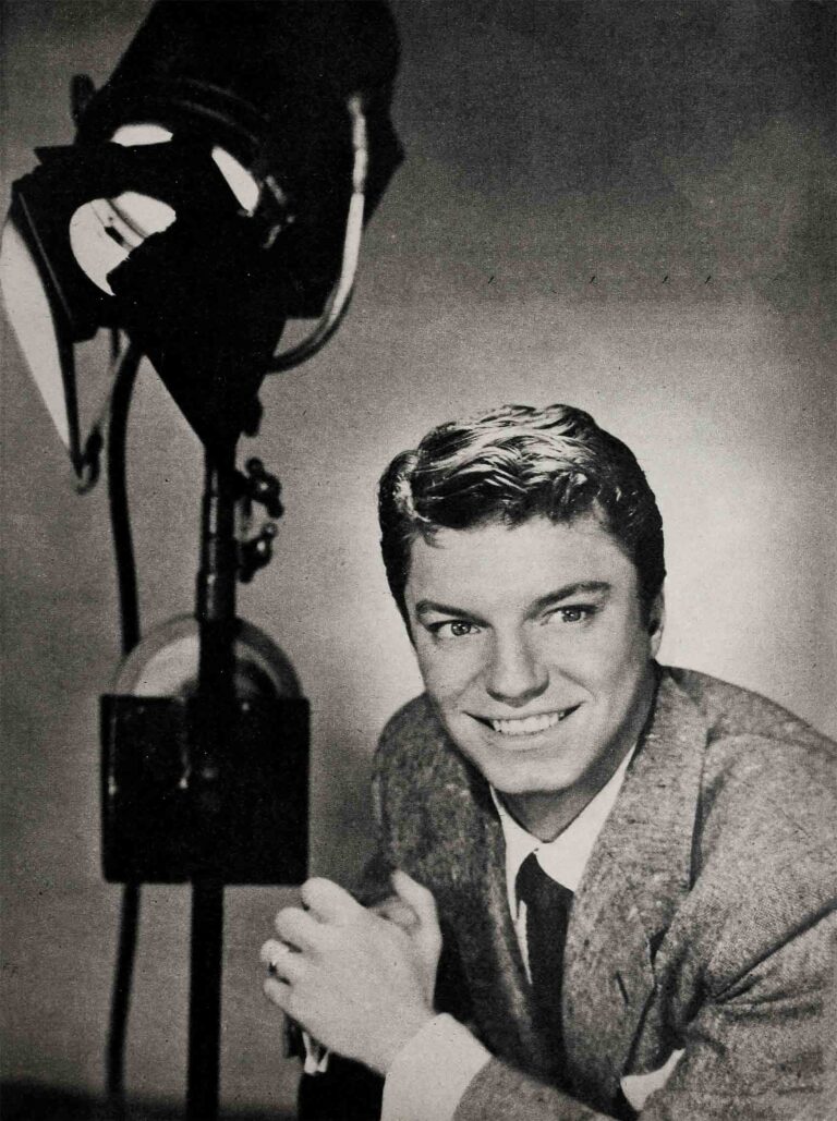 Big Noise From Guy Mitchell - Vintage Paparazzi