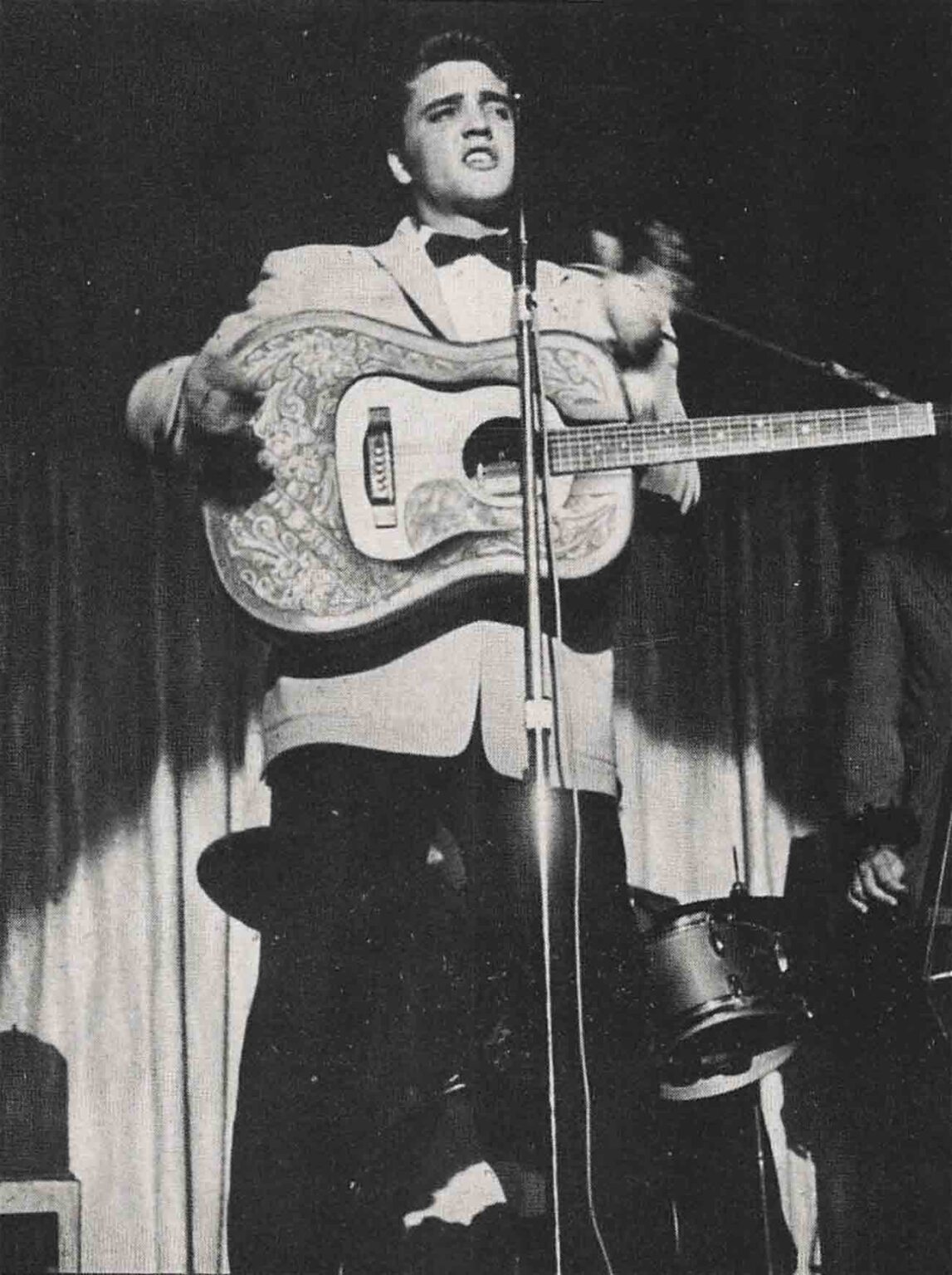 Elvis Presley: In Concert! - Vintage Paparazzi