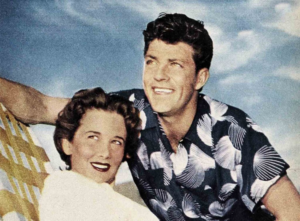 You Read It First In Vintage Paparazzi - Vintage Paparazzi