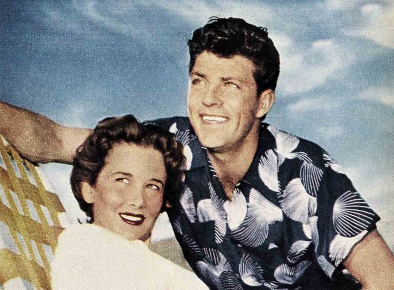 You Read It First In Vintage Paparazzi - Vintage Paparazzi