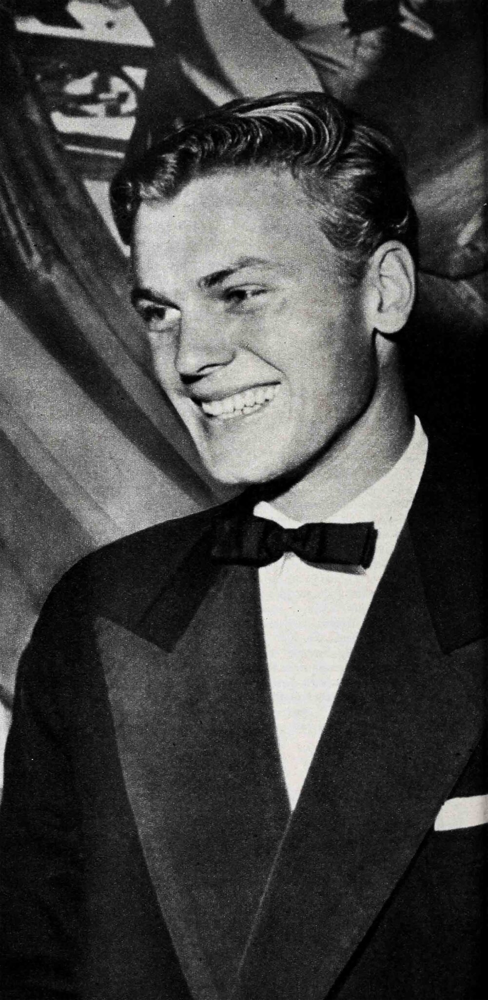 Bachelor On His Own—Tab Hunter - Vintage Paparazzi