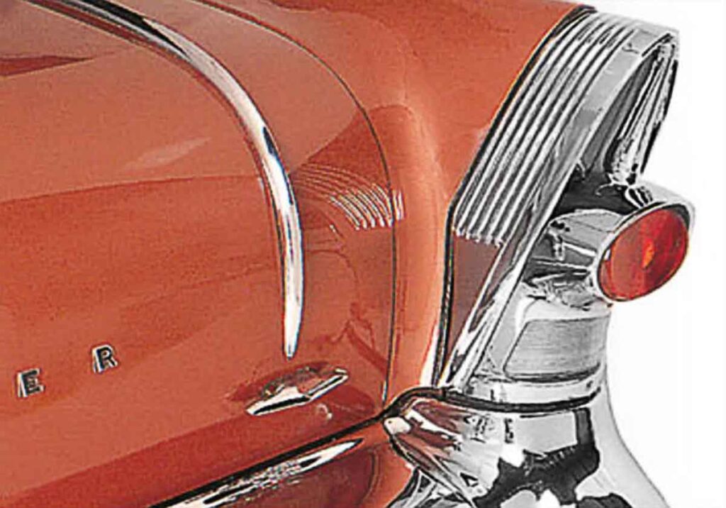 Fantastic Fins - Vintage Paparazzi