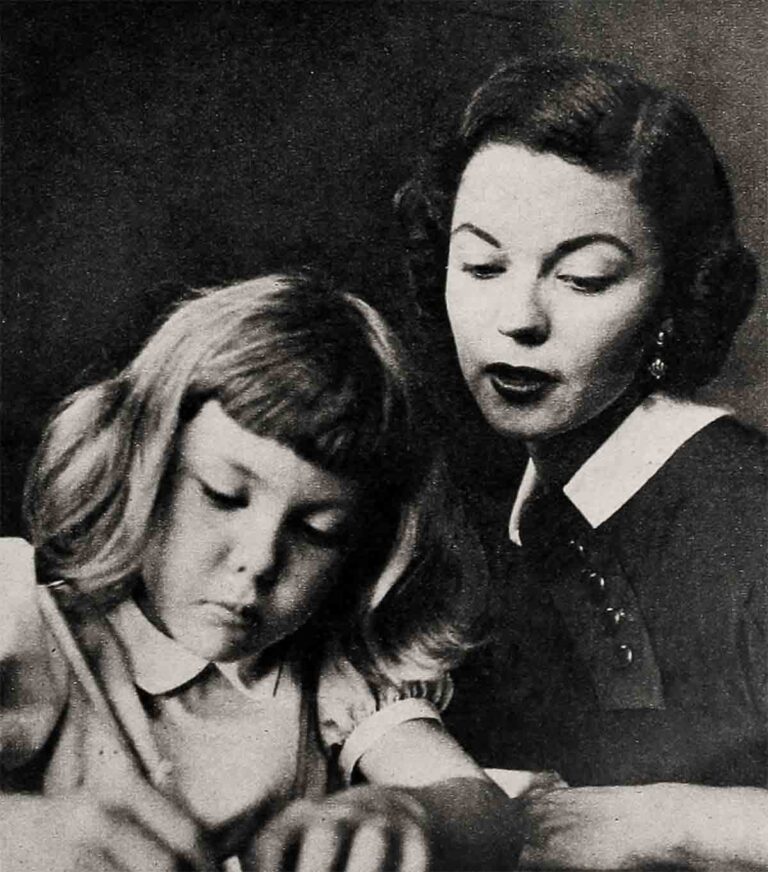 Why Shirley Temple Came Back - Vintage Paparazzi