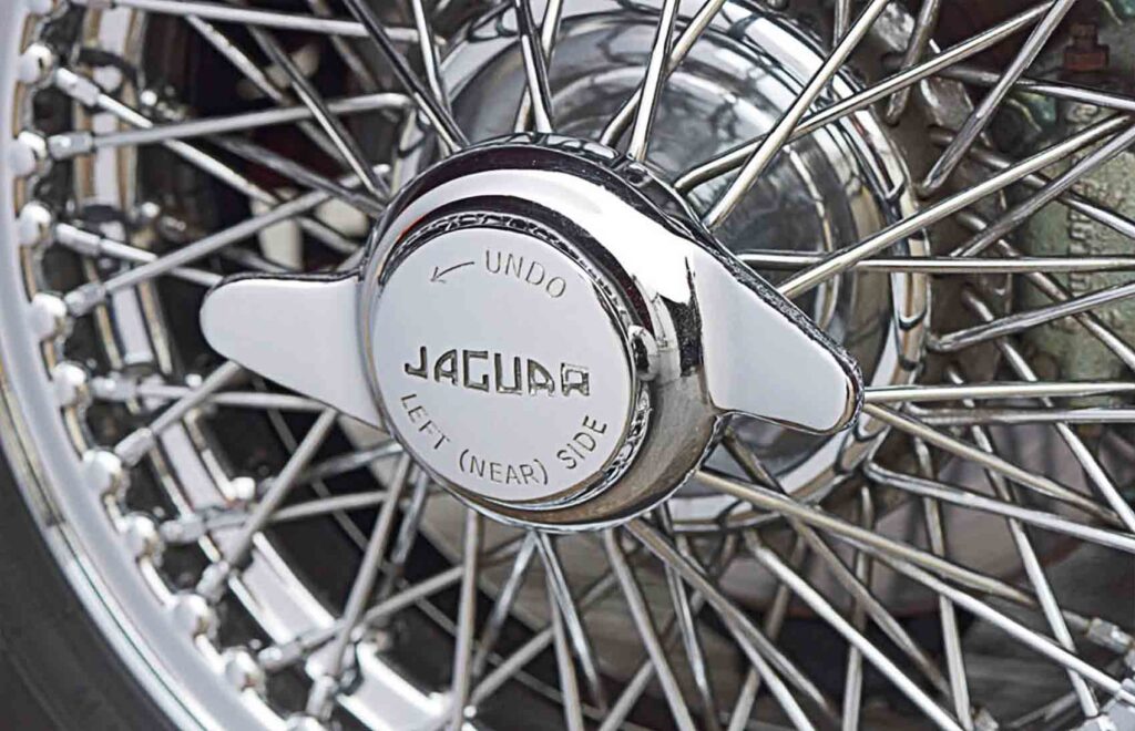 Jaguar E-type - Vintage Paparazzi