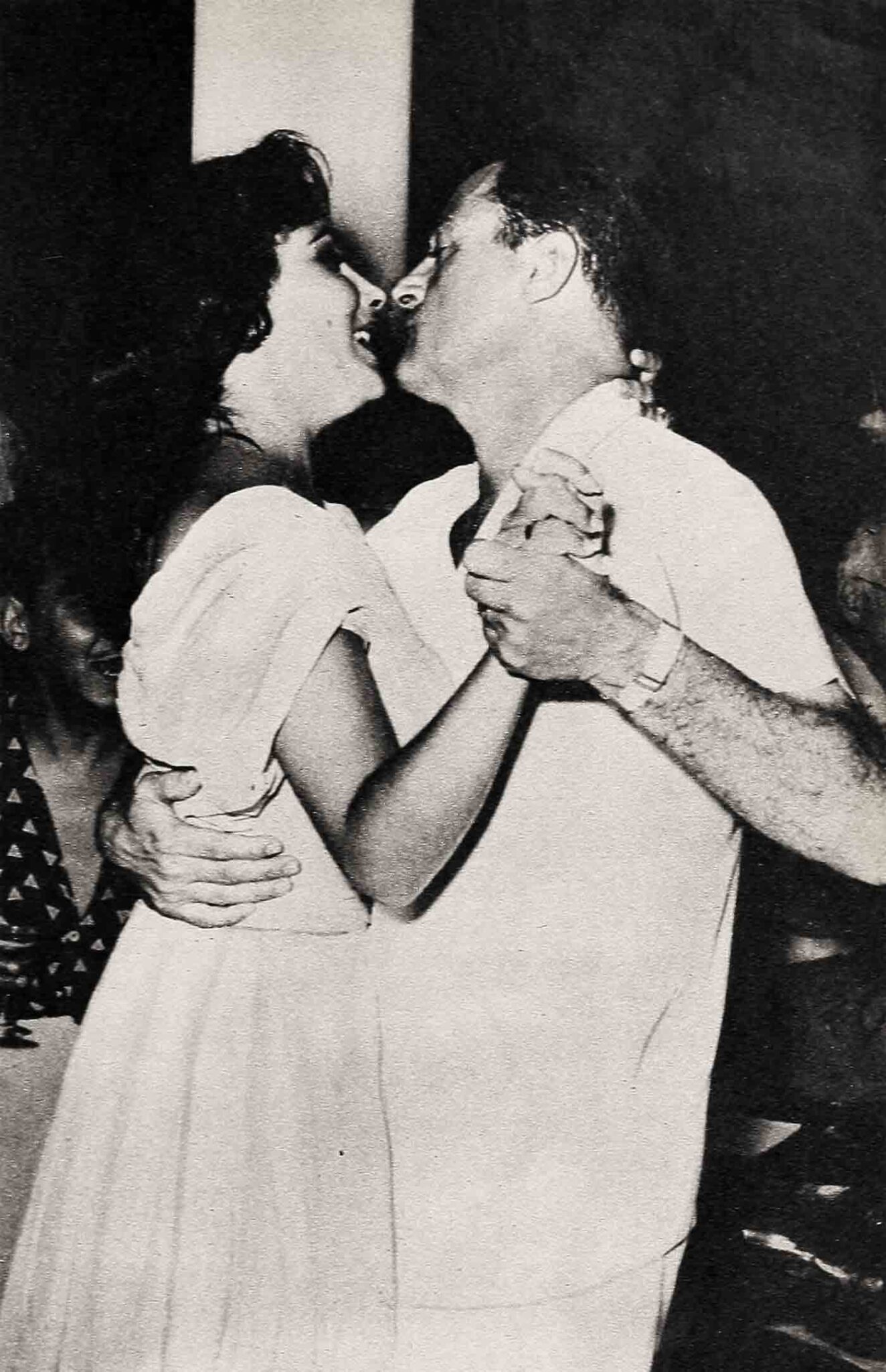 Modern Screen Goes Along With Debbie & Eddie To Elizabeth Taylor’s ...