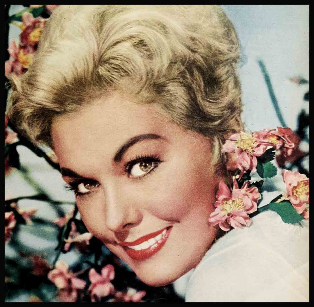 Kim Novak: “ . . . Right Or Wrong I Listen To My Heart” - Vintage Paparazzi