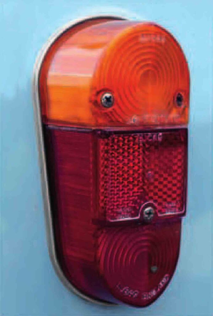 Austin Mini Seven - Vintage Paparazzi