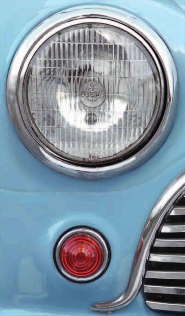 Austin Mini Seven - Vintage Paparazzi