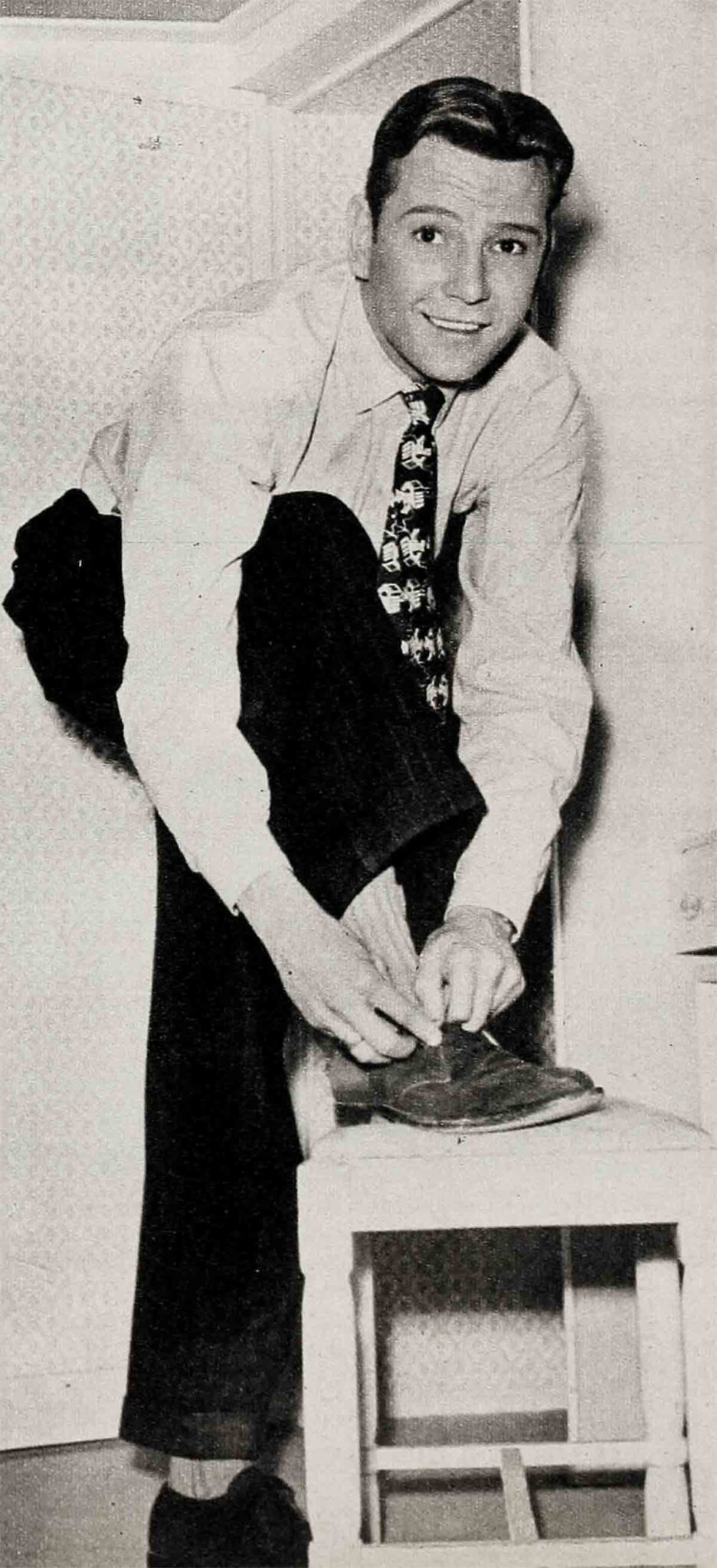 Help Wanted!—Tom Drake - Vintage Paparazzi