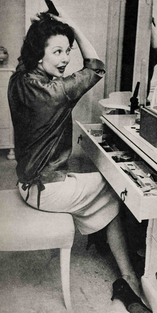 The Gal Who Conquered Time—Loretta Young - Vintage Paparazzi