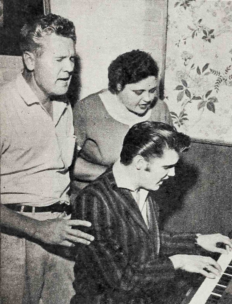 The Life And Death Of Gladys Presley - Vintage Paparazzi