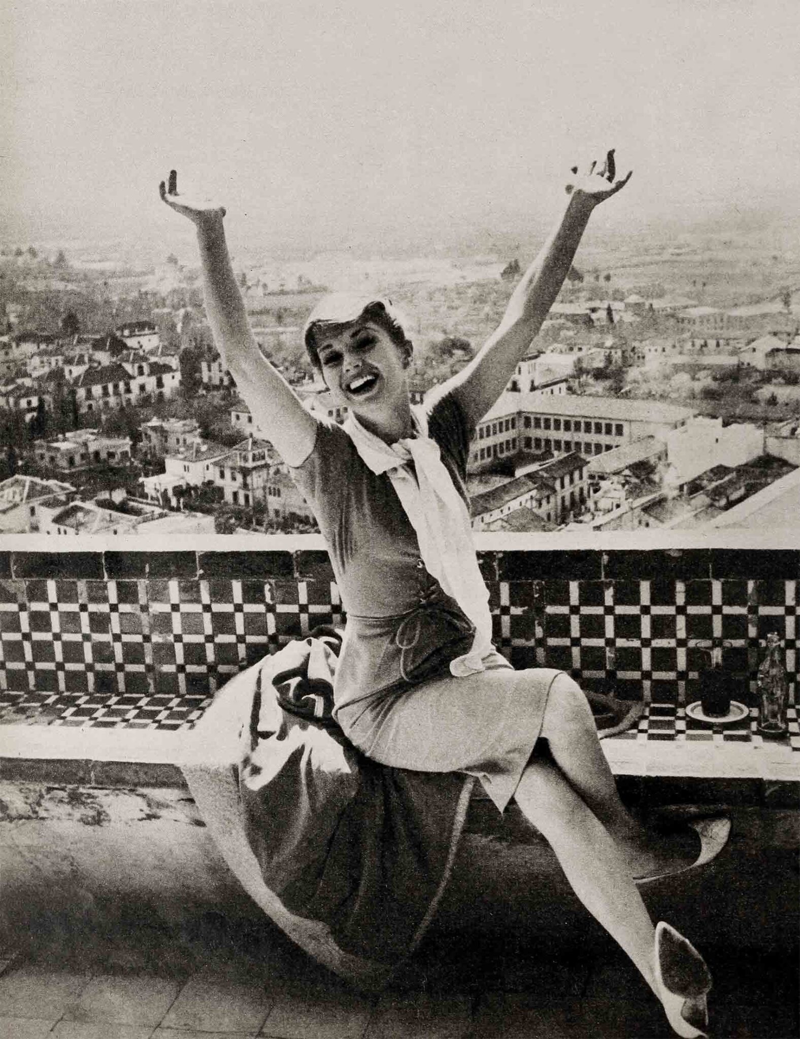 Glamour Girl—Debbie Reynolds - Vintage Paparazzi